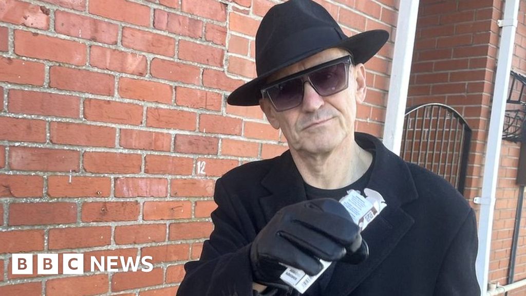 Rogue landlord Thomas Flight 'still owes deposits' to renters - BBC News