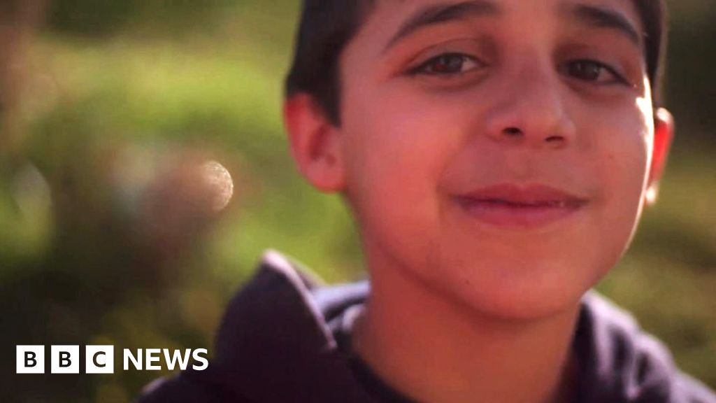 Syria war: Eight-year-old Mustafa's story of survival - BBC News