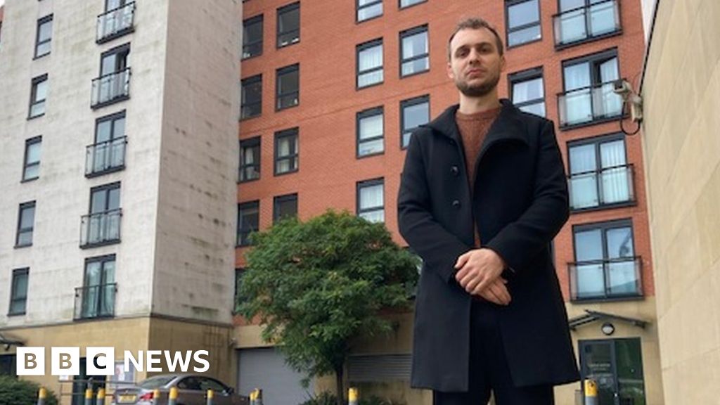 Cladding: Leeds flat owners on 'purgatory' of cladding bill fears