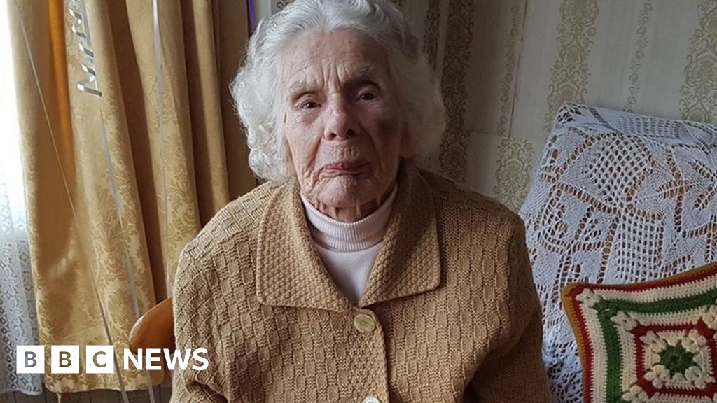 Zofija Kaczan death: Mugging victim, 100, 'had blood on head'