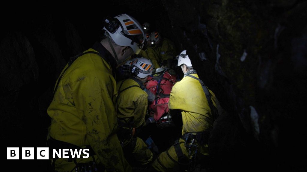 COMRU: Underground rescue team operating without a base | Buddle Pit