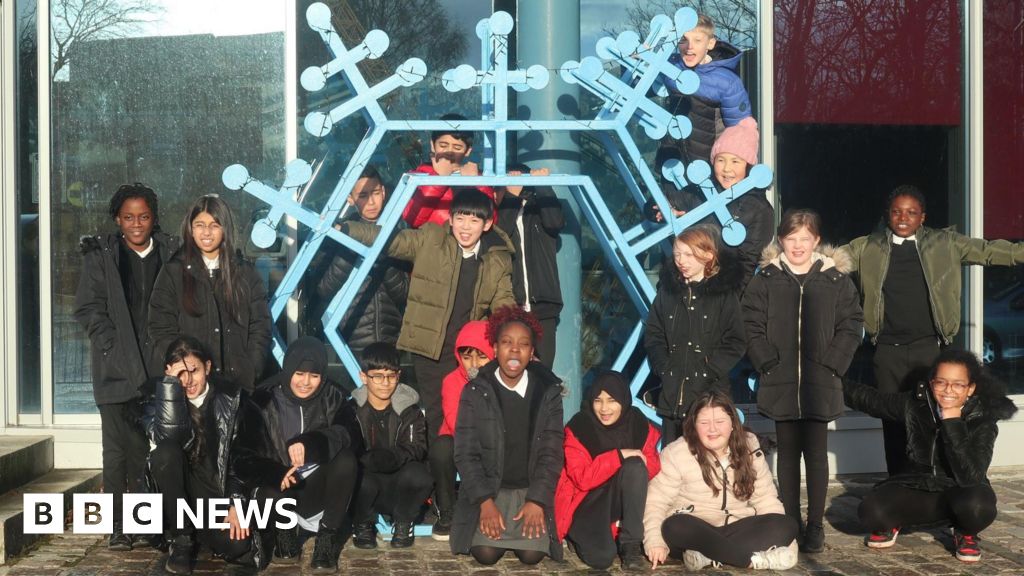 The giant snowflake that is getting kids into STEM - BBC News
