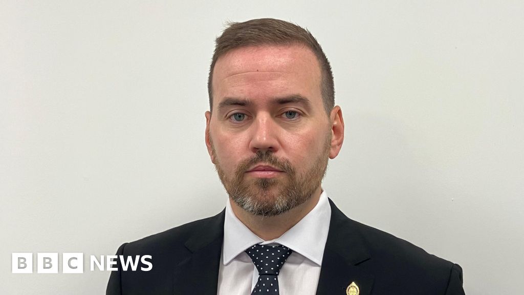 Basildon council boss vows to 'protect pensioners' this winter - BBC News