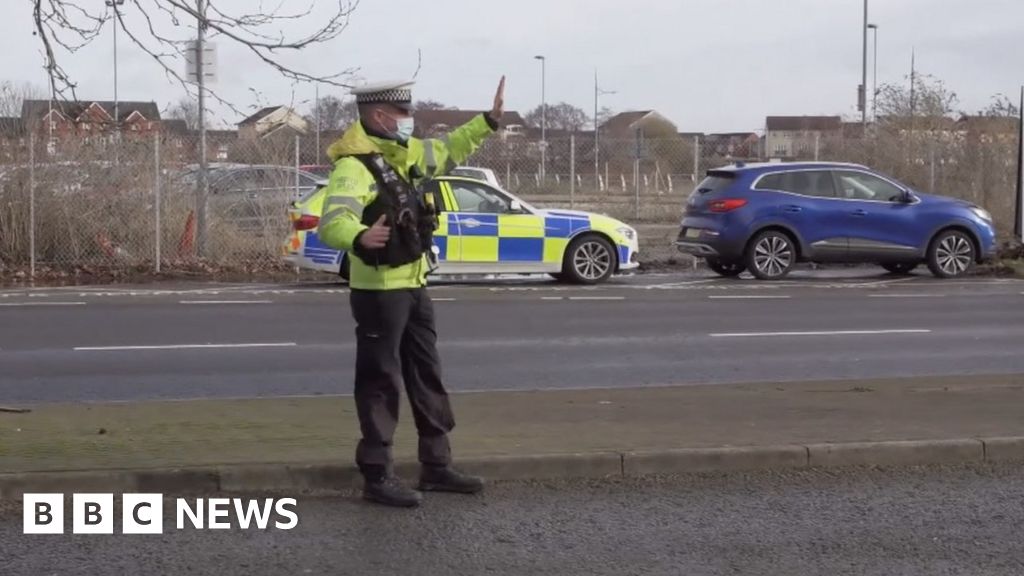 Covid lockdown rule breakers could 'make pandemic longer' - BBC News