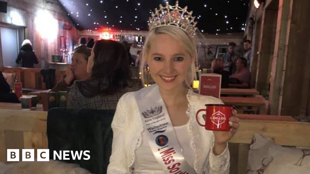 Beauty queen stalker Jonathan Deal given jail sentence - BBC News