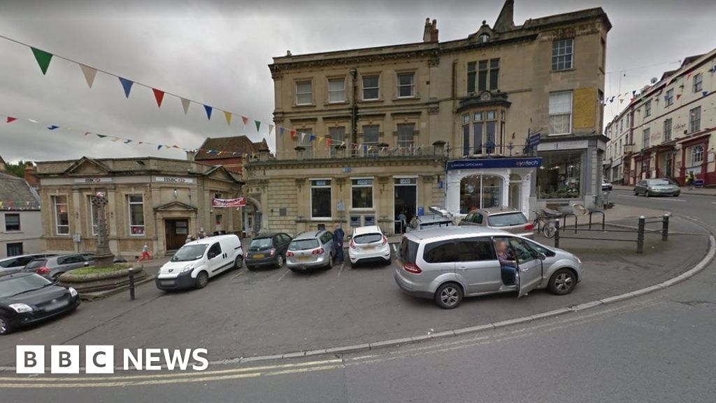 Frome's improvement work starts amid concern over cost - BBC News