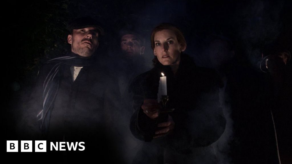JB Priestley horror tale Benighted adapted for stage - BBC News