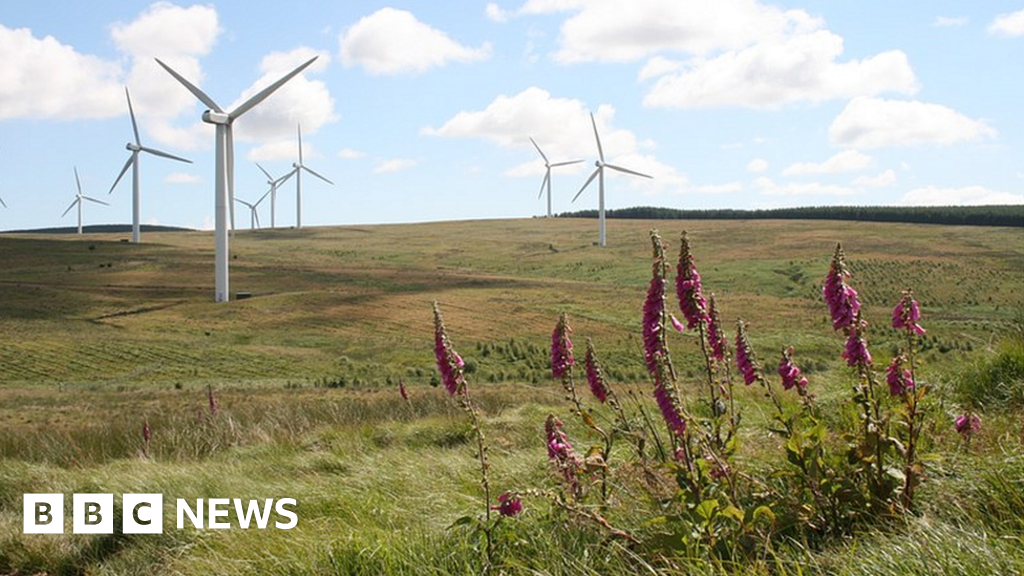 Crystal Rig wind farm fourth phase considered - BBC News