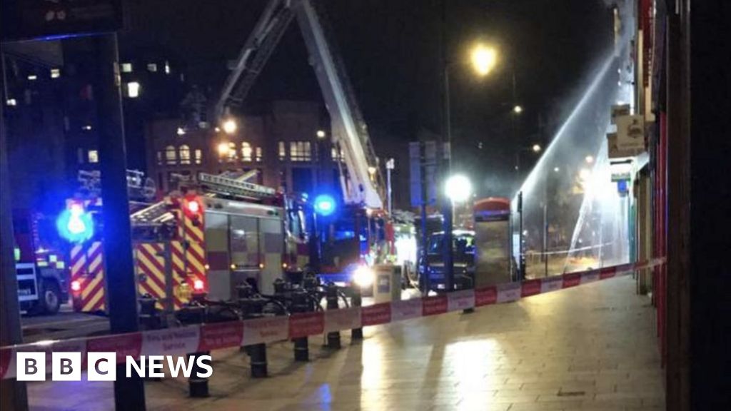 Fire crews called to blaze opposite Cardiff Castle - BBC News