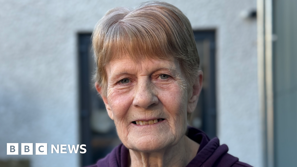 Fermanagh: 'Miracle' Ederney community hub a hit with residents - BBC News