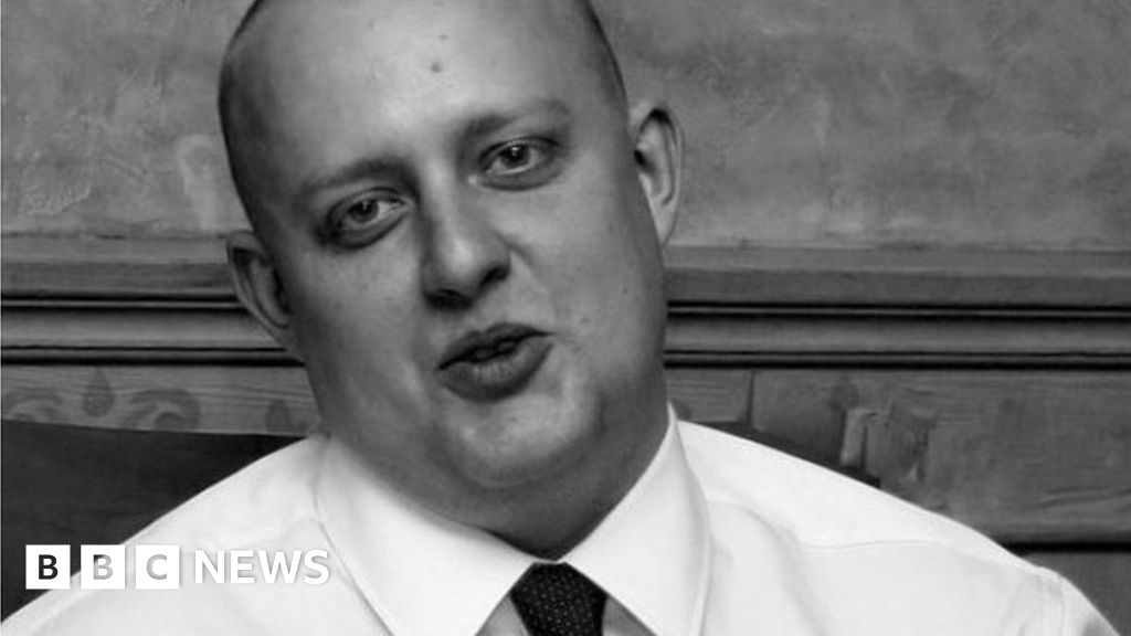 Police offer £10,000 reward to catch Clapham gang crime murderer