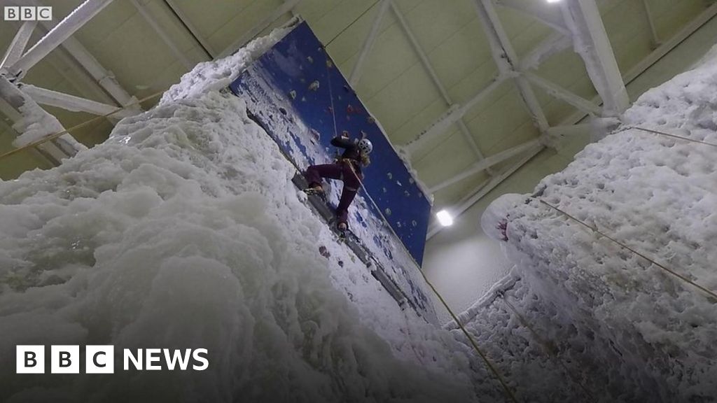 Ice climber aims for the sky - BBC News