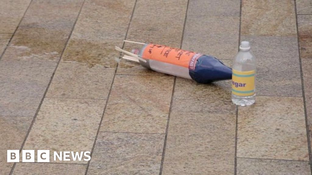Terrific Scientific: BBC Breakfast's fizzy bottle rocket flop - BBC News