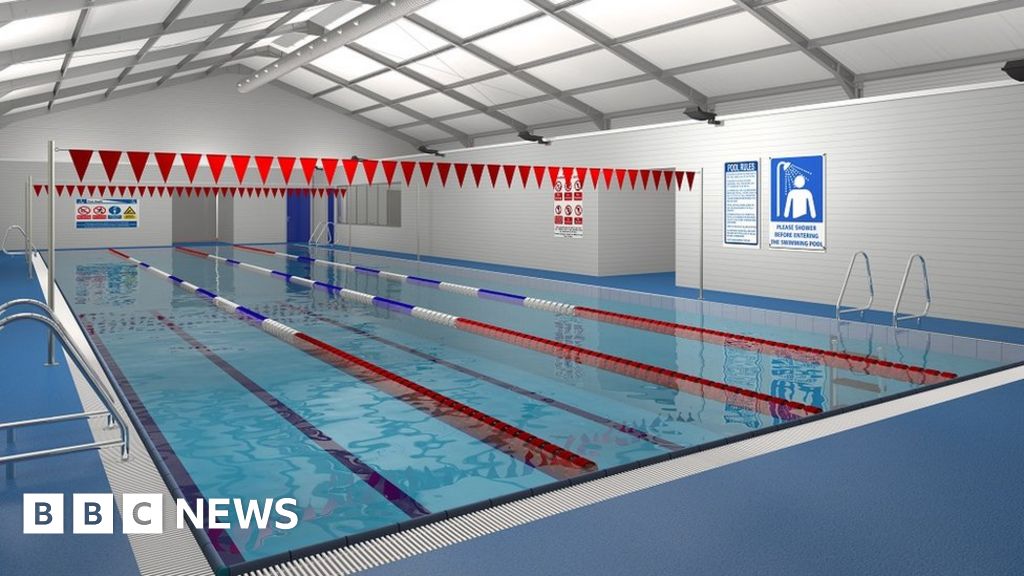 Andover temporary swimming pool 'to open in August' - BBC News