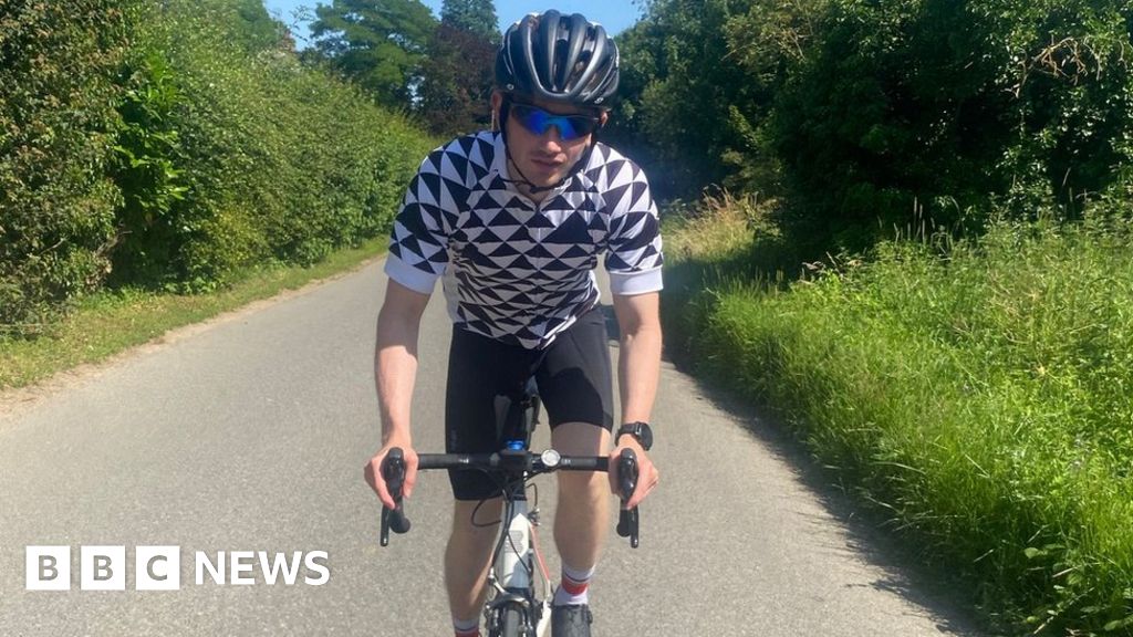 Nottingham duo plan French epic cycle ride to boost charity - BBC News