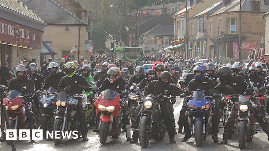 Matlock parking charges for bikers approved despite protest - BBC News