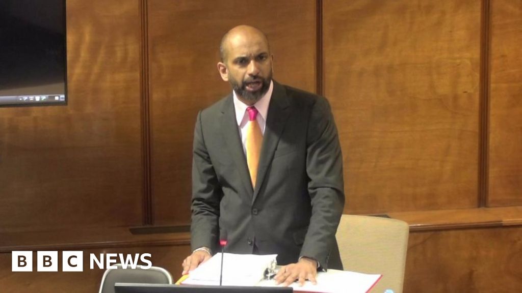 Grenfell inquiry: 'Lies' told about man who discovered fire