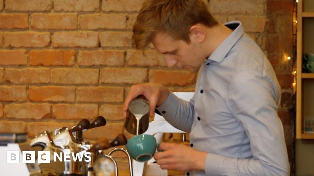 Coronavirus: Owner closes coffee shop chain during outbreak