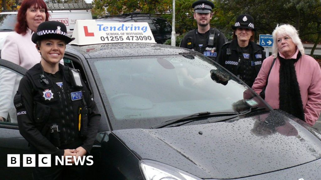 Driving instructors to be police 'eyes and ears' - BBC News
