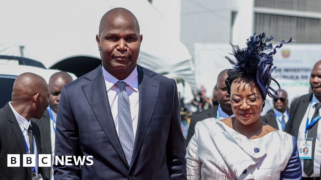 Daniel Chapo sworn in as Mozambique president as Venâncio Mondlane ...