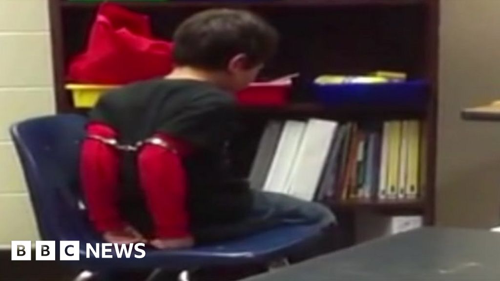 Child placed in handcuffs in Kentucky school - BBC News