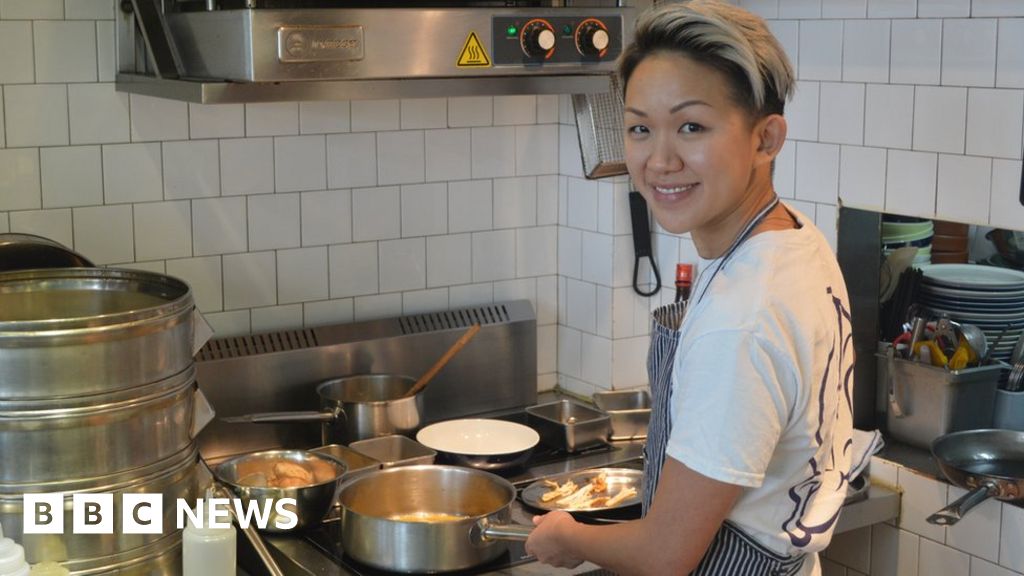 The Chinese burger designed by Asia's 'best female chef' - BBC News