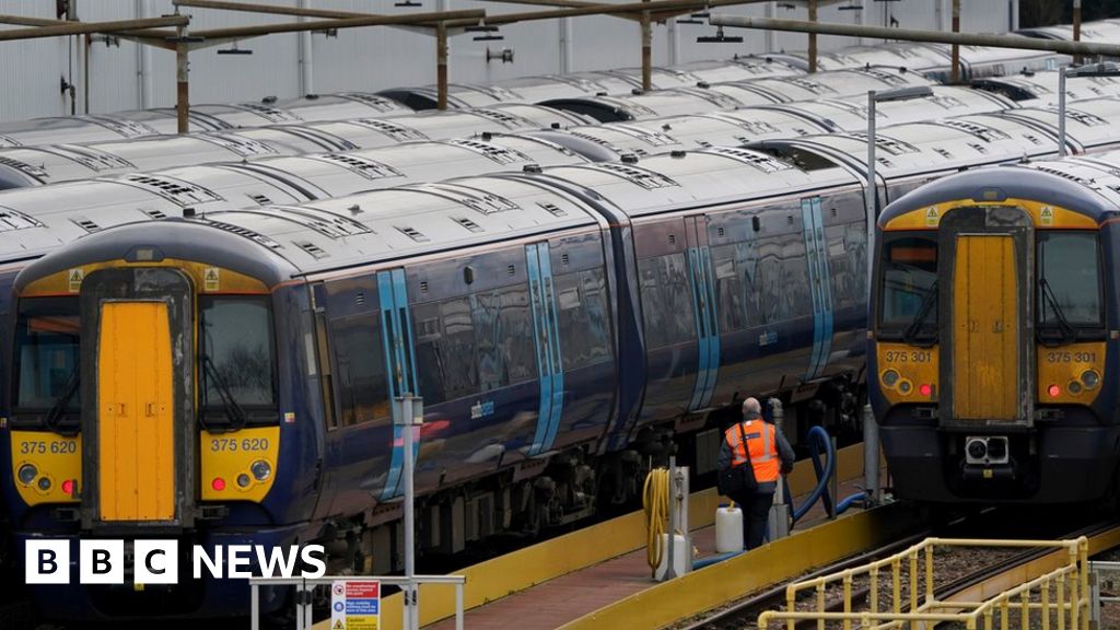 Rail strikes disrupt travel in south-east England