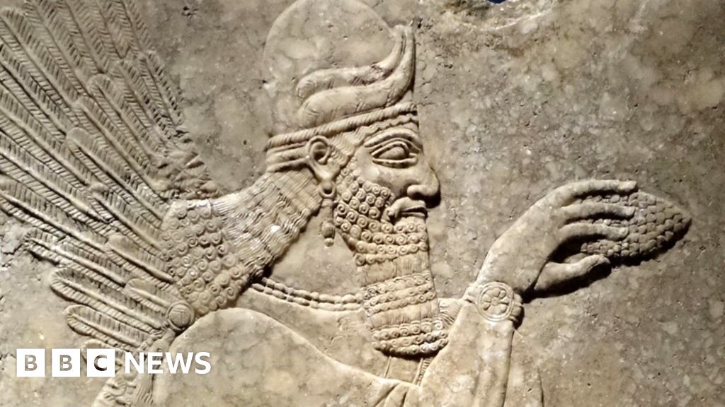 Museum of Lost Objects: The Genie of Nimrud - BBC News