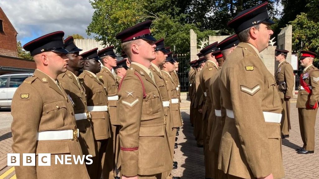 Newly merged Mercian Regiment on parade in Staffordshire - BBC News