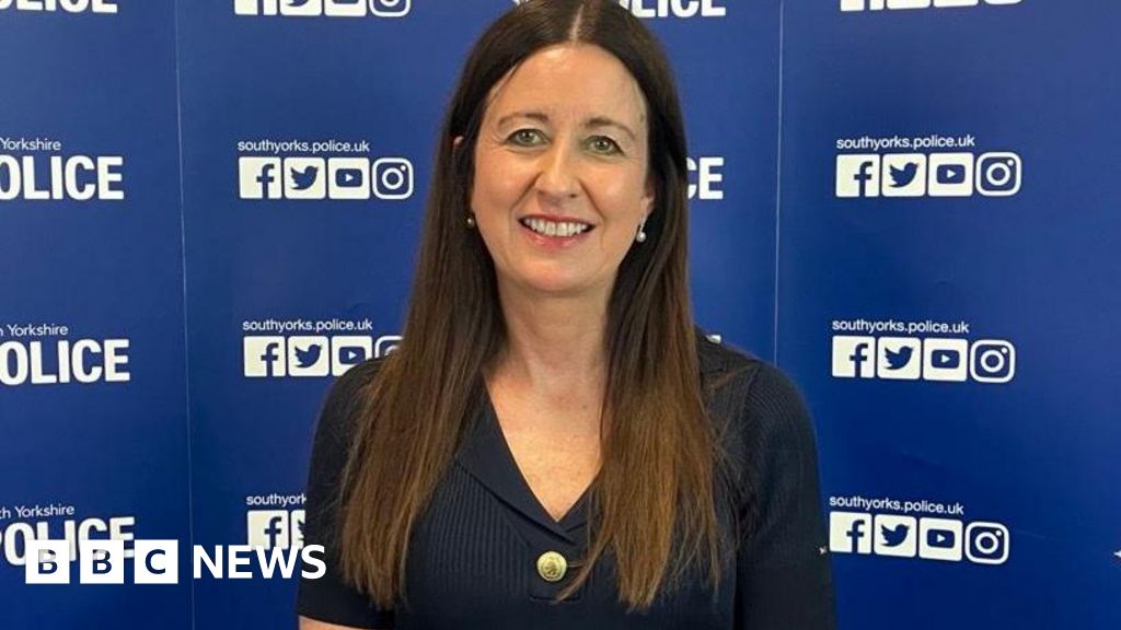 Woman given MBE for police work to stop honour abuse