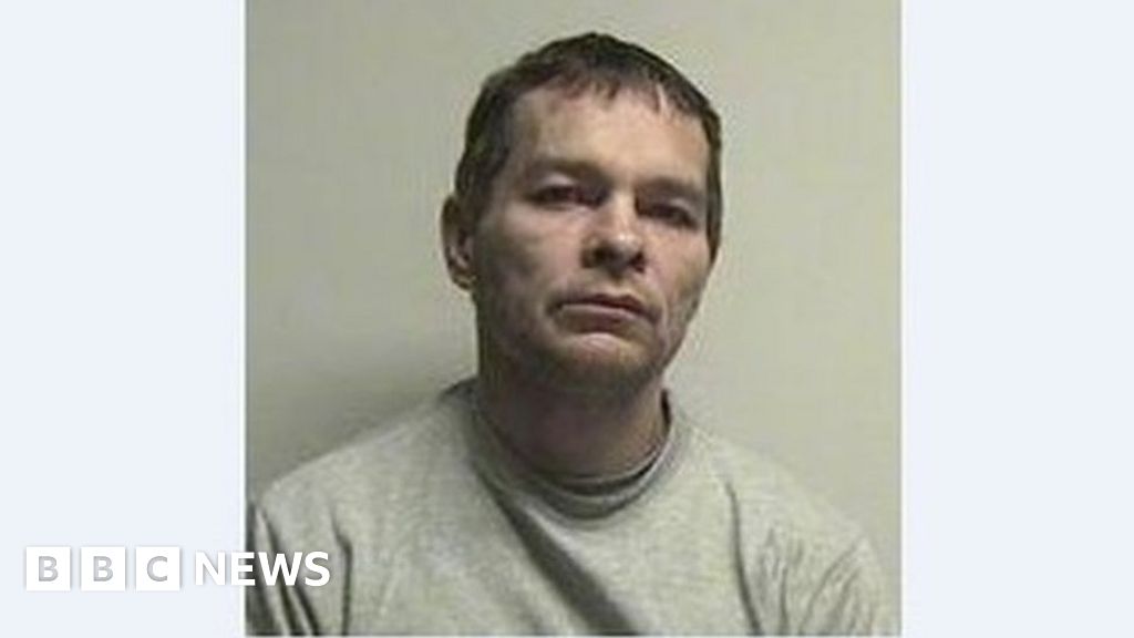 Man jailed for killing Alan Glancy in his Edinburgh flat - BBC News