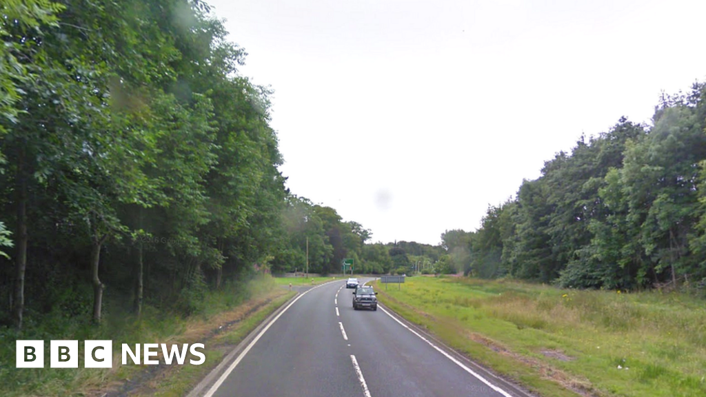 Two taken to hospital after A68 crash near Earlston - BBC News