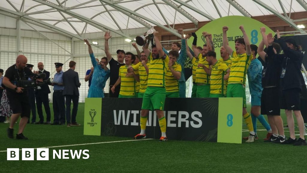 Norwich City cerebral palsy team wins FA Disability Cup - BBC News