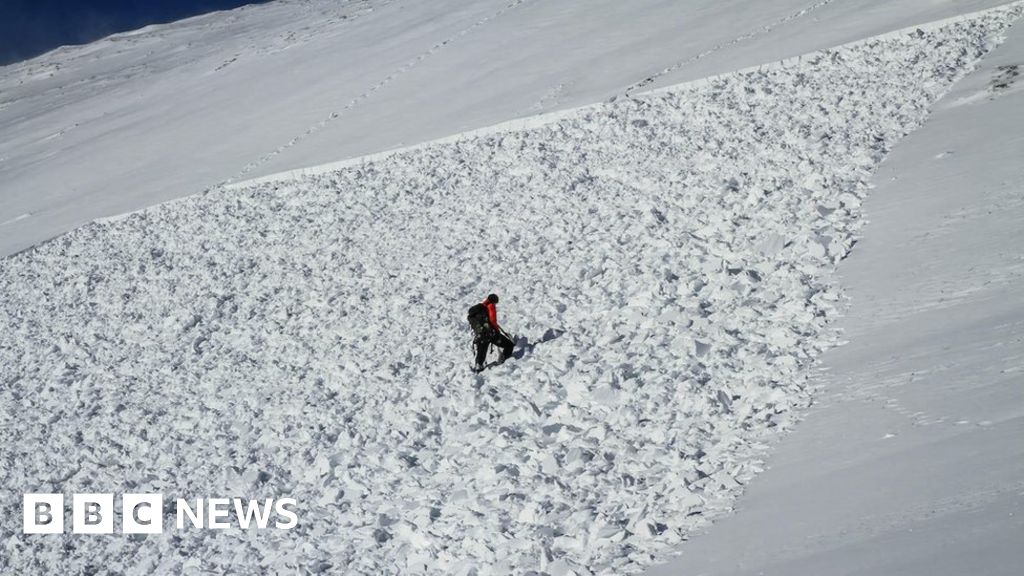 More People Caught In Fewer Avalanches In Scotlands Hills Bbc News