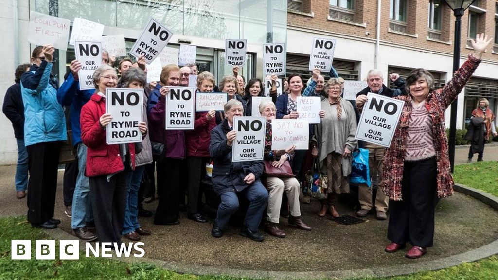 New Yetminster homes plan labelled 'absolute disaster' - BBC News
