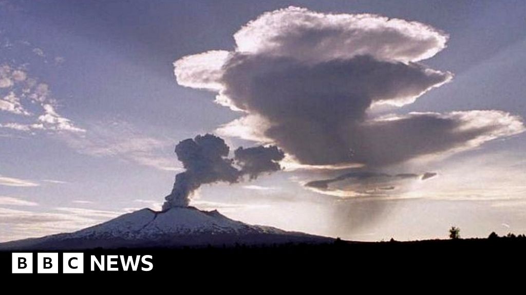 Volcano insight: Fifty years of eruptions revealed - BBC News