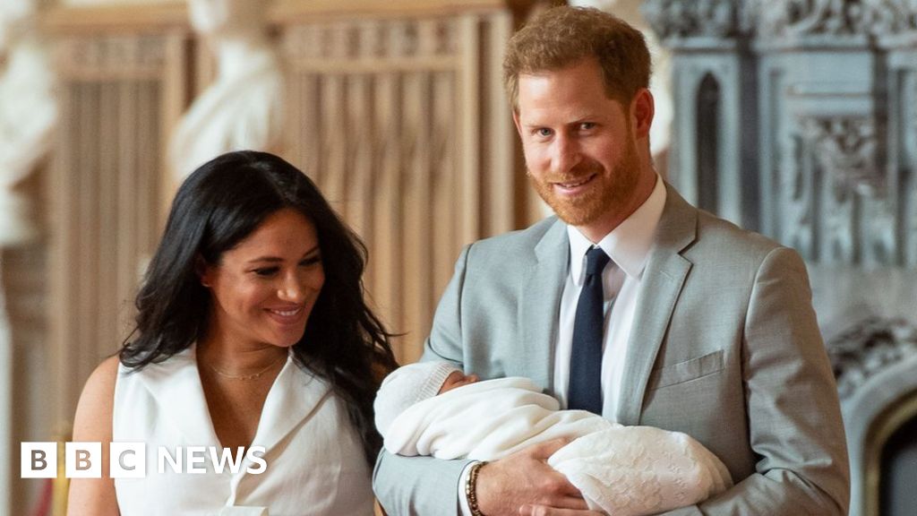 Five things we learned from Archie's birth certificate - BBC News