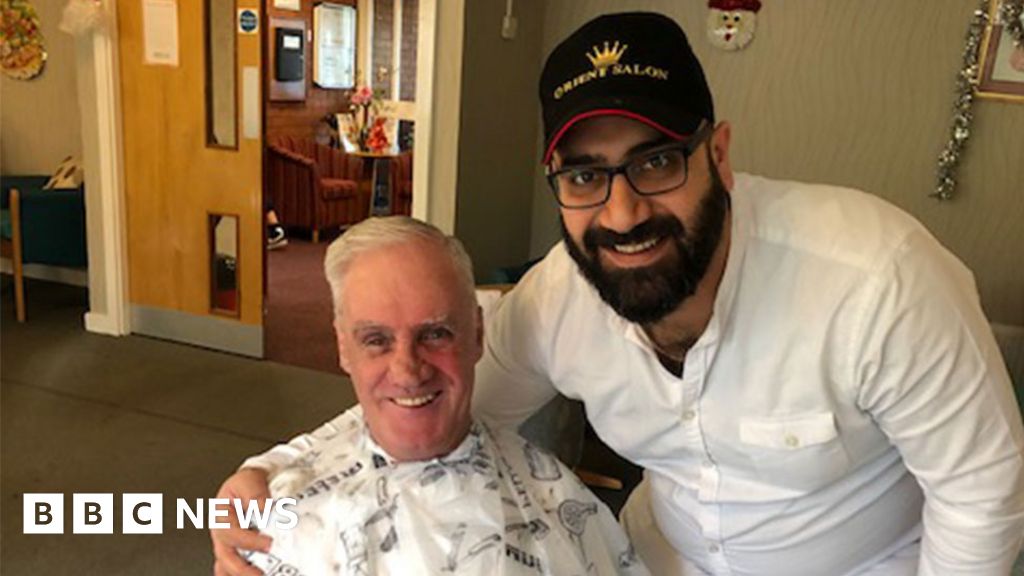 Refugee barber repays kindness with free haircuts - BBC News