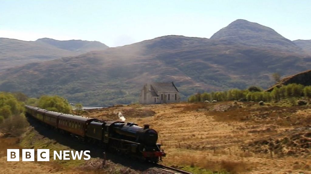 Jacobite steam train open for summer - BBC News