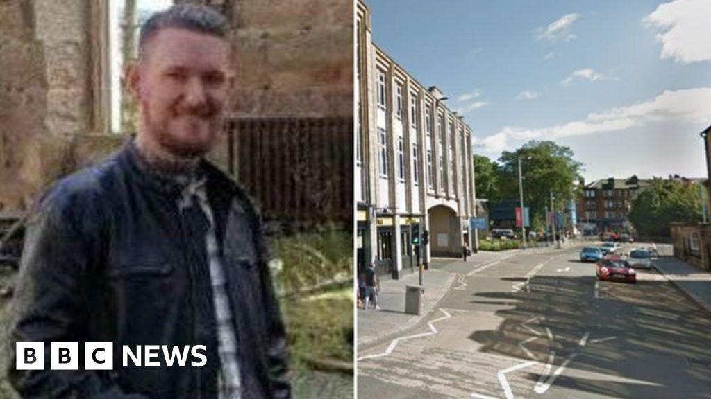 Man left critical after Paisley attack dies - BBC News