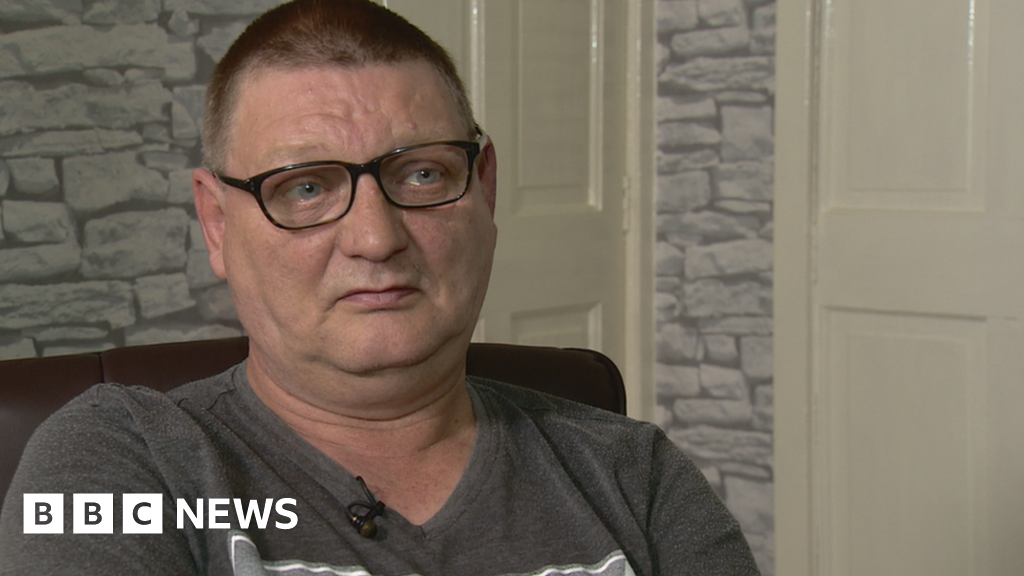 'Funeral debt causes stress' - BBC News