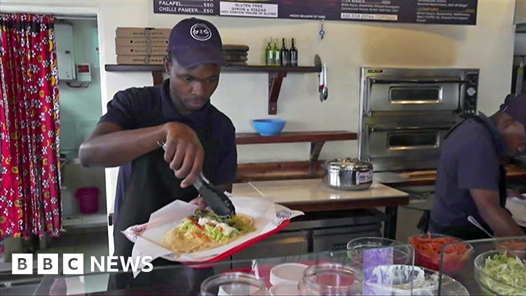 Kenya's growing taste for online delivery - BBC News