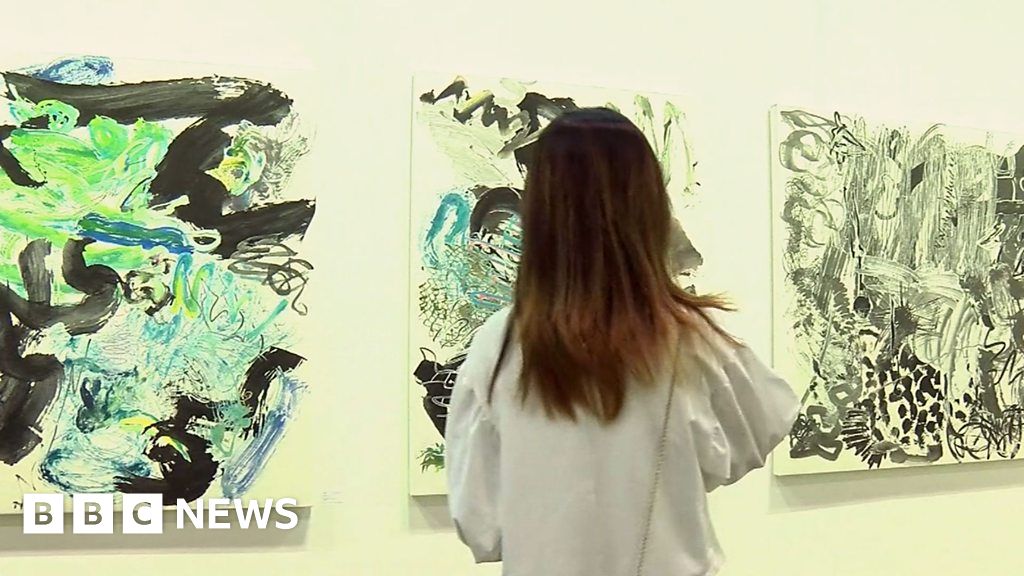 Five tips on how to be an art collector - BBC News