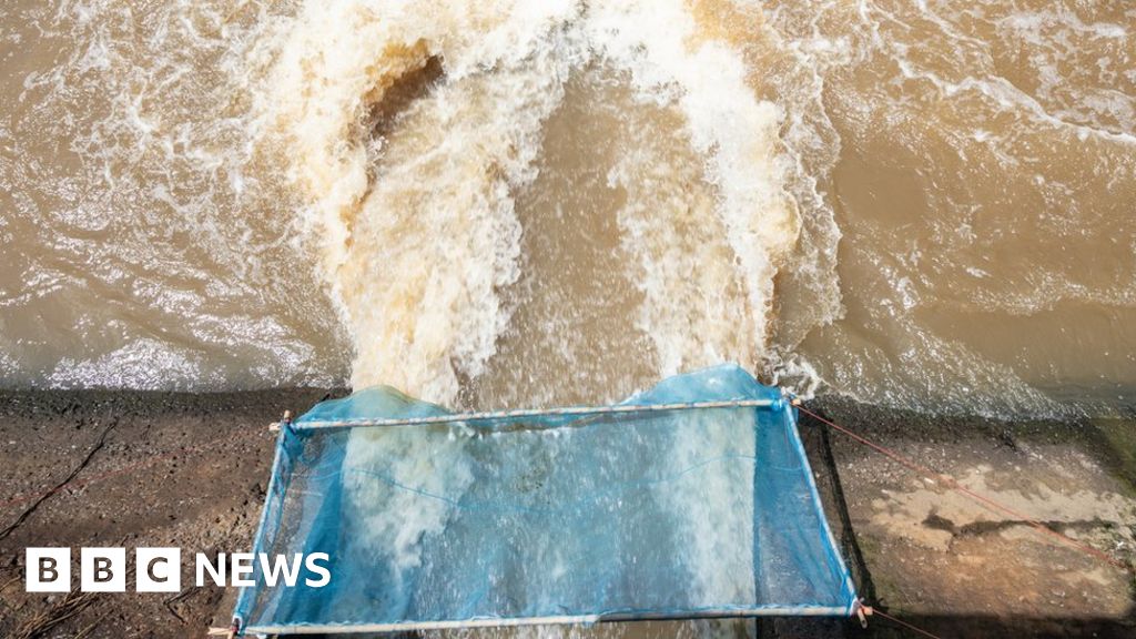 Oxfordshire ongoing sewage release regrettable - Thames Water - BBC News