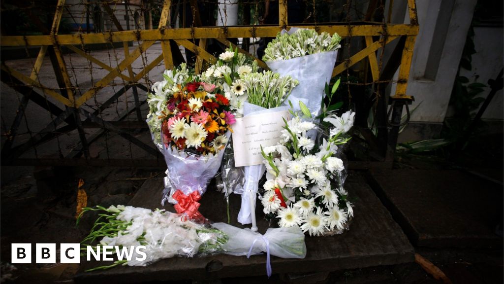 What we know: The Bangladesh bakery attackers - BBC News