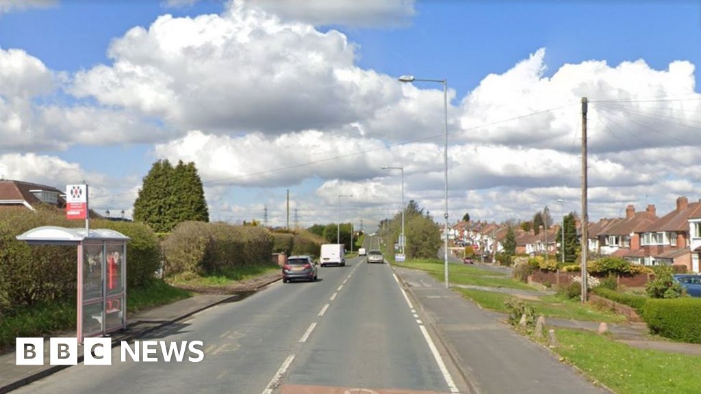 Fatal crash in Streetly referred to police watchdog - BBC News