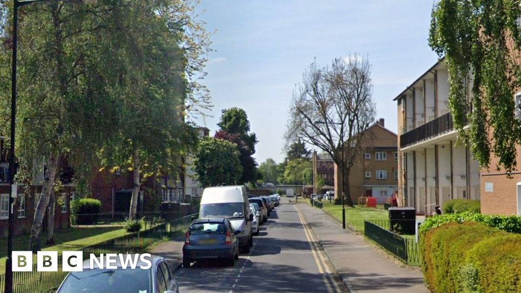 Leo Donaldson charged with murder over London fatal shooting - BBC News