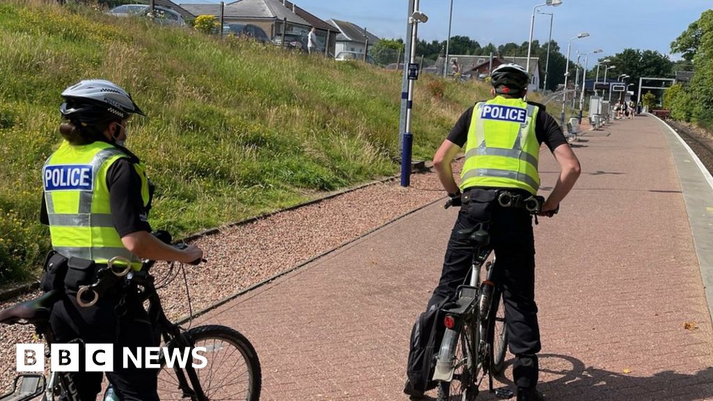 Police crackdown at national parks over anti-social behaviour - BBC News
