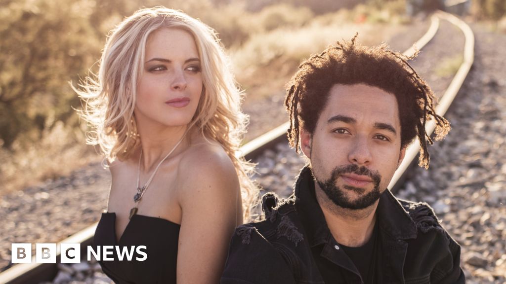 The Shires sign US record deal with man who discovered Taylor Swift ...