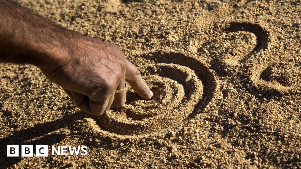 Australia's indigenous languages have one source, study says - BBC News